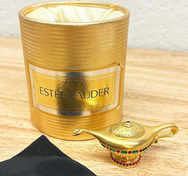 Estée Lauder white linen magic lantern – Parker Kennedy
